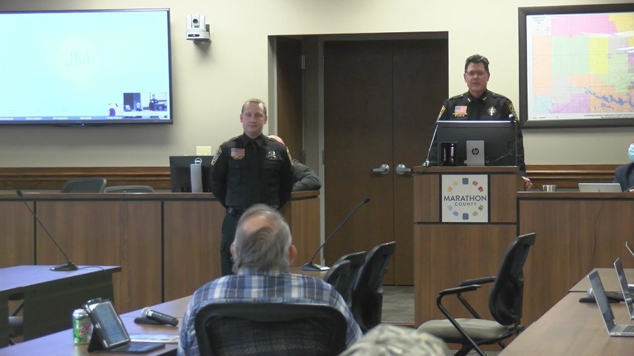 Marathon County deputies corrections officer honored for service - YouTube