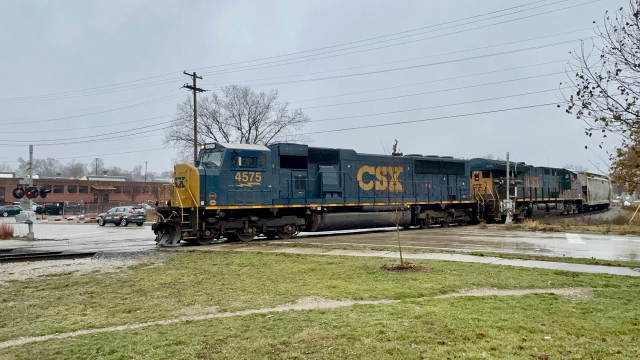 CSX 4575 (Sweet K5LA) Leading Short and Sweet L303-16 w/25 cars ...