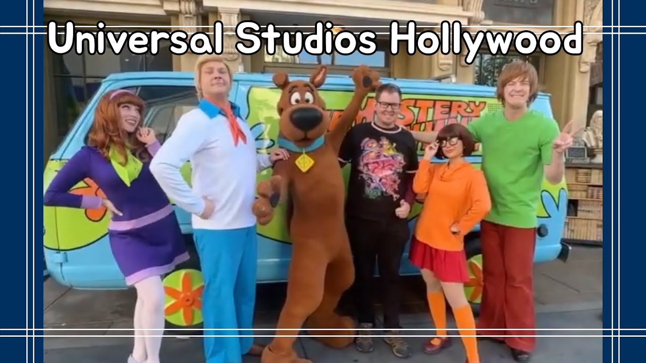 Meeting Scooby Doo and The Gang in front of the Mystery Machine at ...