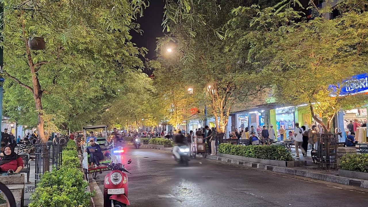 Malioboro at night - YouTube