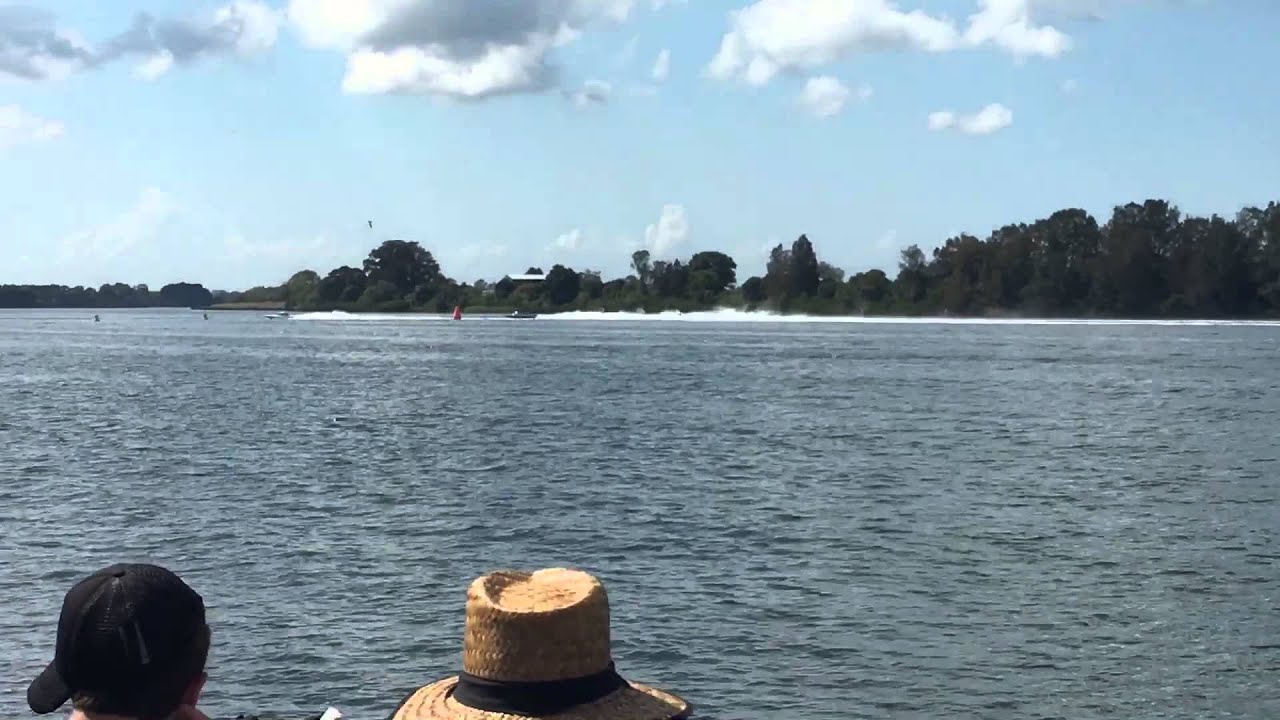 Taree boat races - YouTube