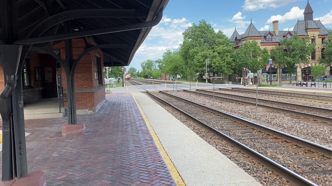 Outbound Metra 114 Arrives at Riverside IL - YouTube