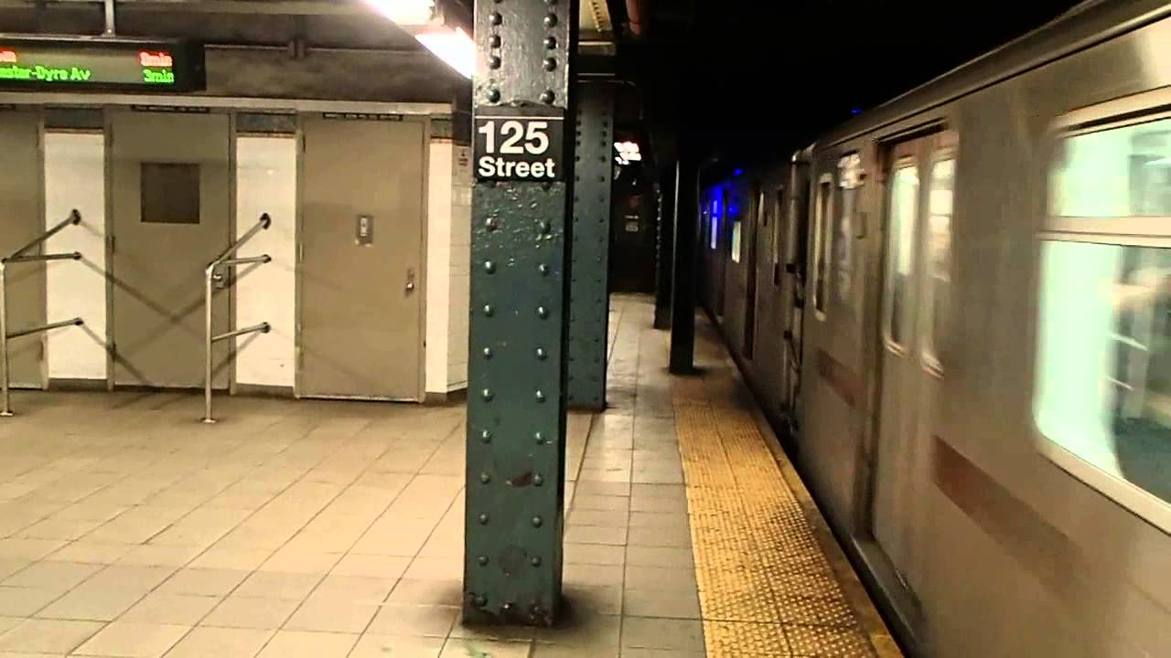 MTA New York City Subway R142 (4) Train enters 125 Street - YouTube