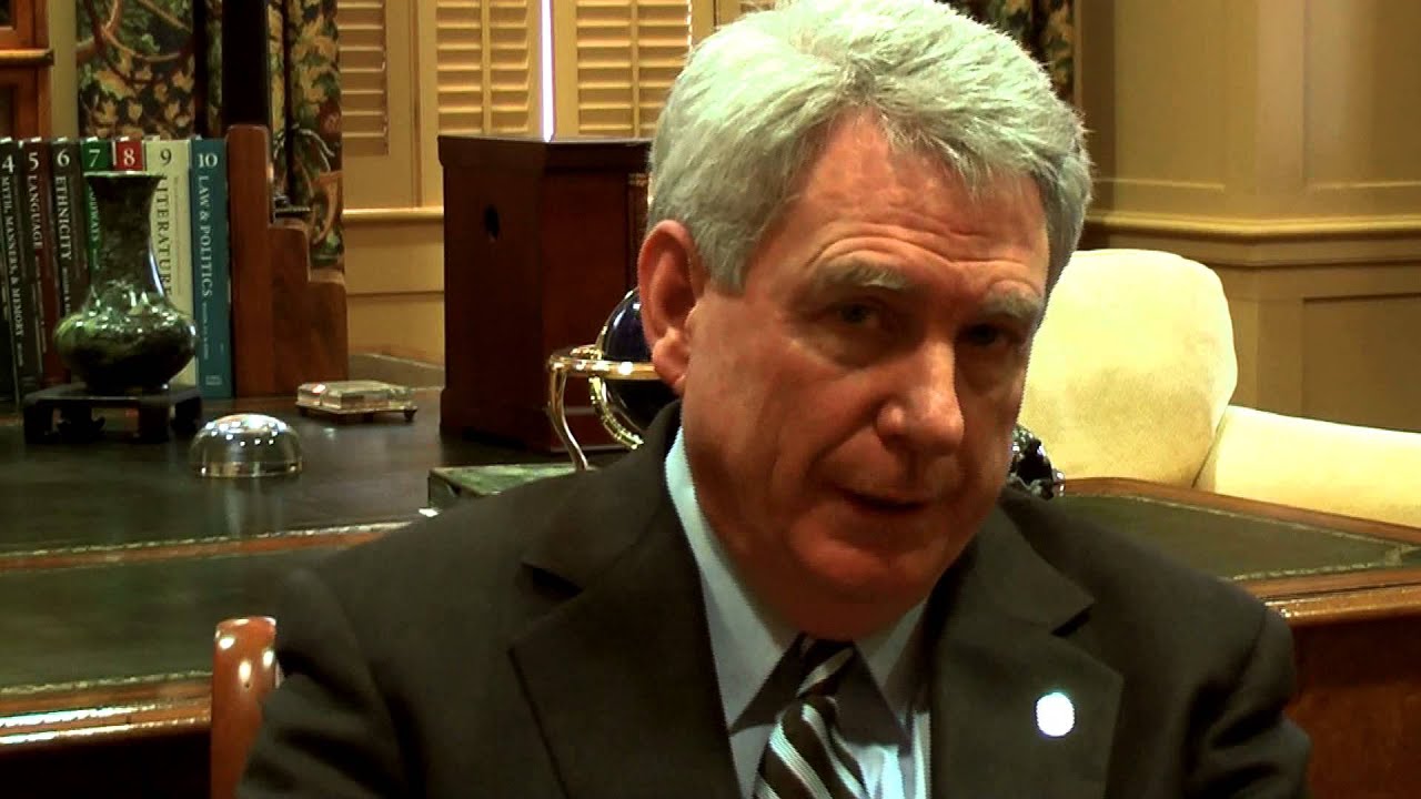 Ole Miss History: Dr. Arthur Guyton - YouTube