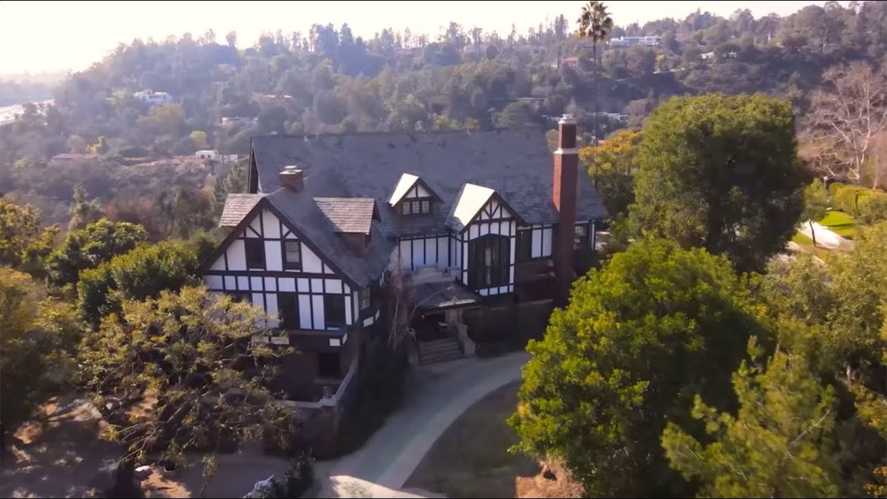 Pasadena Historic Home Colors A Well Tended Bungalow | Arts & Crafts