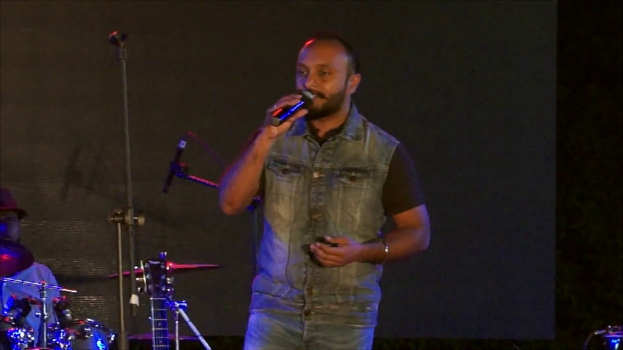 Qaid (Cover) | Live at Napa Int. Festival | Nigel Bobby - YouTube