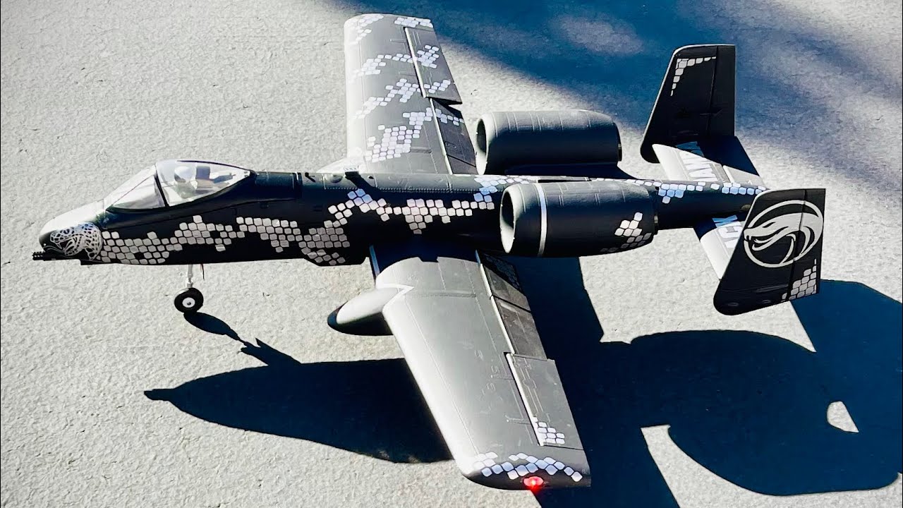 E-Flite A10 V1 (BLACK MAMBA) - YouTube
