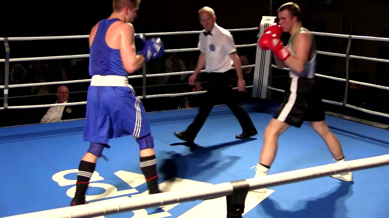 Rocco Wadell vs Hampus Henriksson - Finale SM Boxning 2014 - YouTube