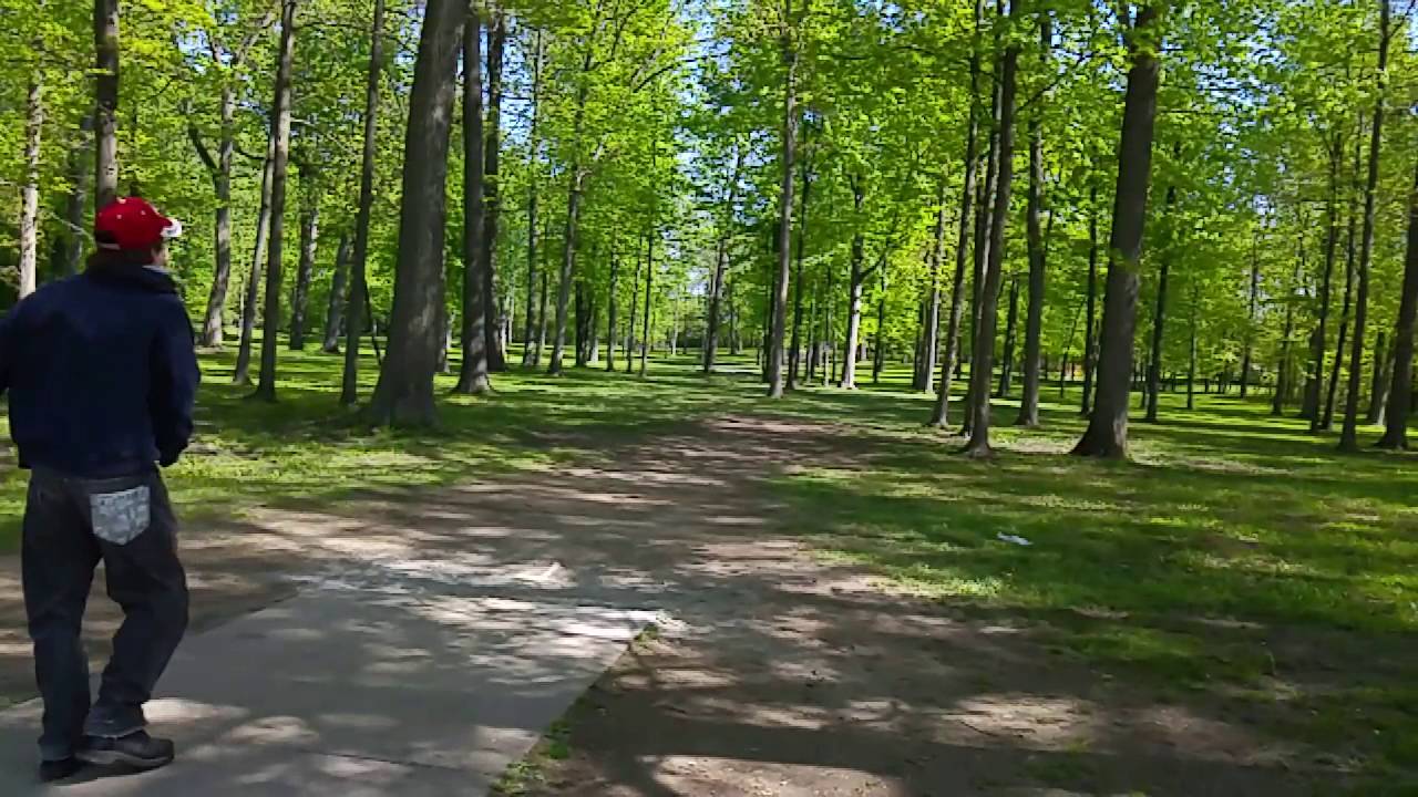 Disc Golf - Firefighters Park Basket #13 Forehand - YouTube