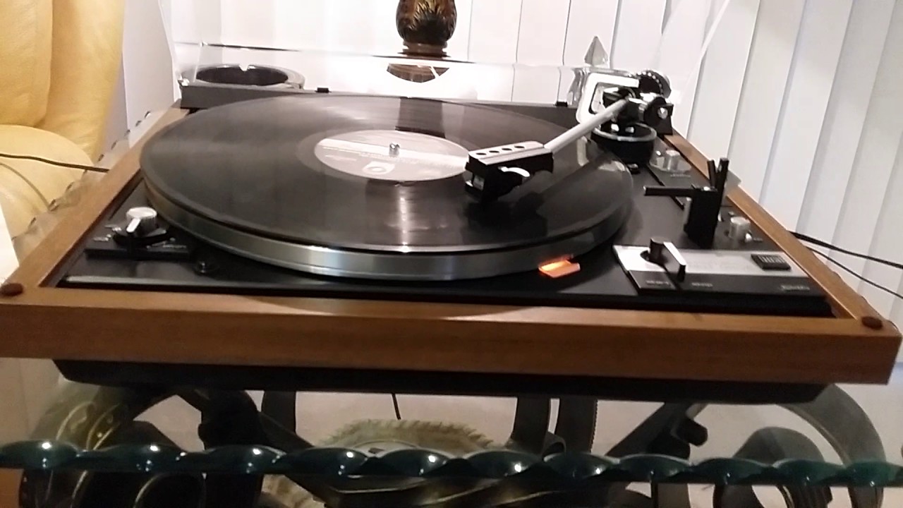 Dual 1245 turntable, Shure v-15 III DU - YouTube