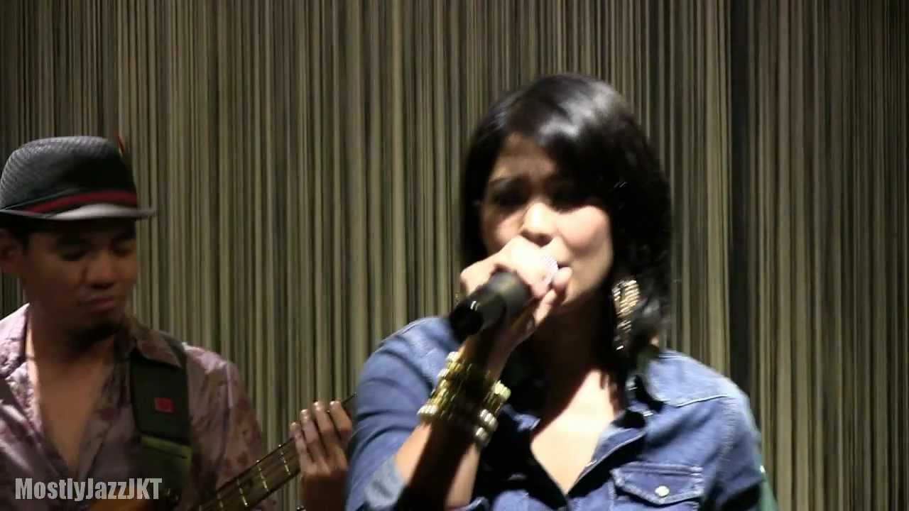 Maliq & D'essentials - Sing! Make It Last Forever @ Mostly Jazz 22/02 ...