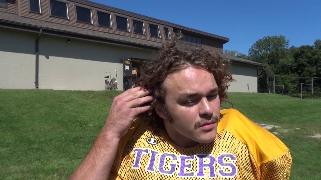 HAGERSTOWN LB OL JAKE COMBS - YouTube