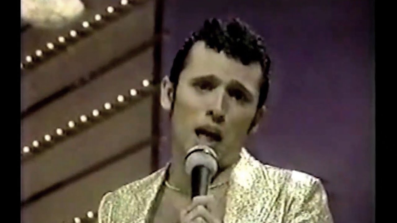 Sha Na Na, Johnny Contardo - Those Magic Changes - YouTube