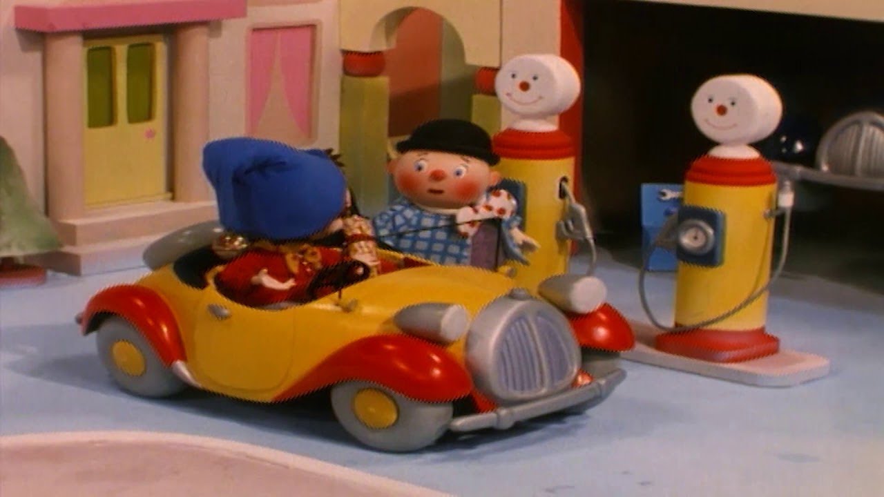 Noddy Toyland Adventures | Noddy Borrows An Umbrella | Full Episode ...