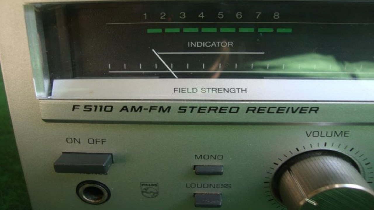 Philips F5110 AM-FM Stereo Receiver Слушаем - YouTube
