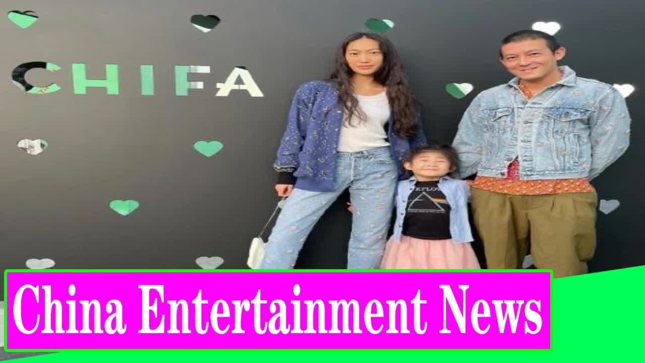 Edison Chen takes pictures of his wife and daughter in the mirror, 4 ...