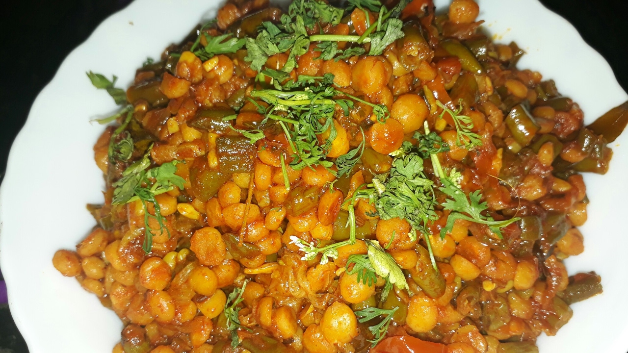 Chane ki daal farasbi ki bhaji ke sath - YouTube