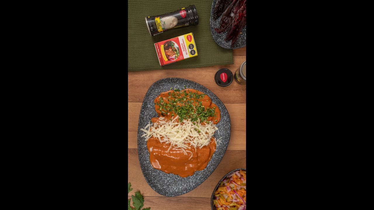 Enchiladas en salsa de achiote con pollo - Escosa de Buen Sabor - YouTube