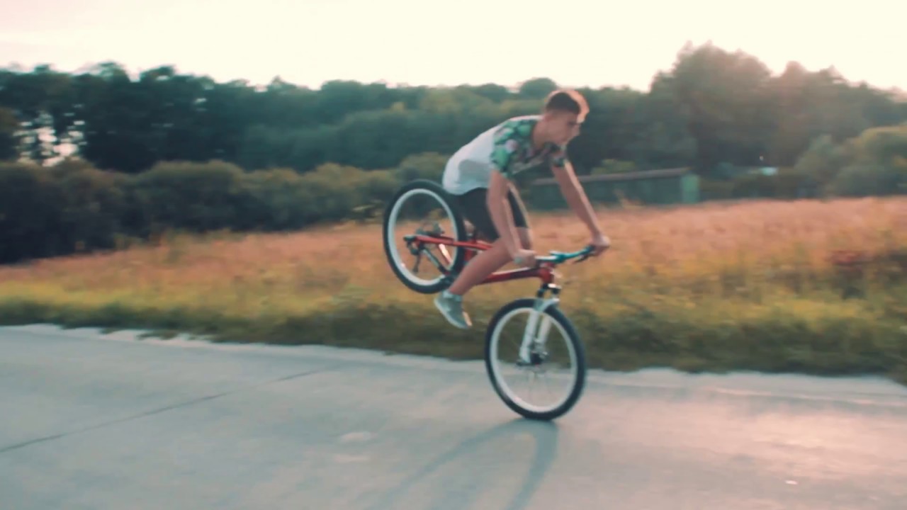 Short stoppie?! - MTB Stunt - YouTube