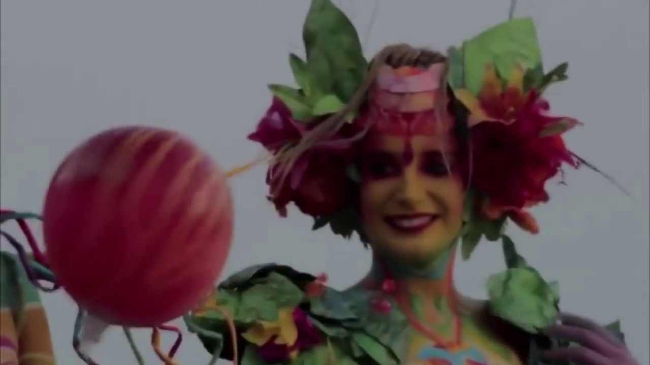 show time - catwalk - sexy body painting - YouTube