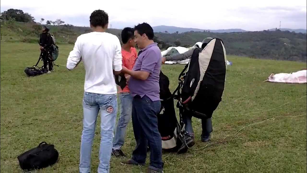 Curso de Parapente en San Gil - YouTube