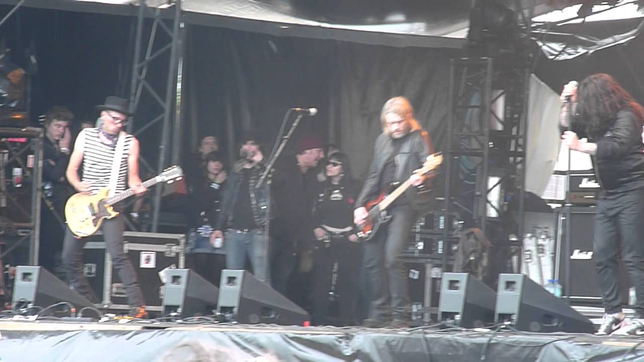 The Cult - Hellfest 2011 - She Sells Sanctuary - YouTube