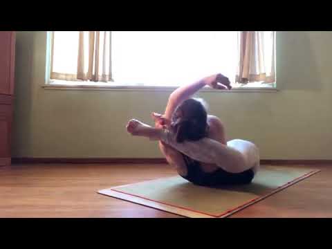 lorilovesyoga buddhasana
