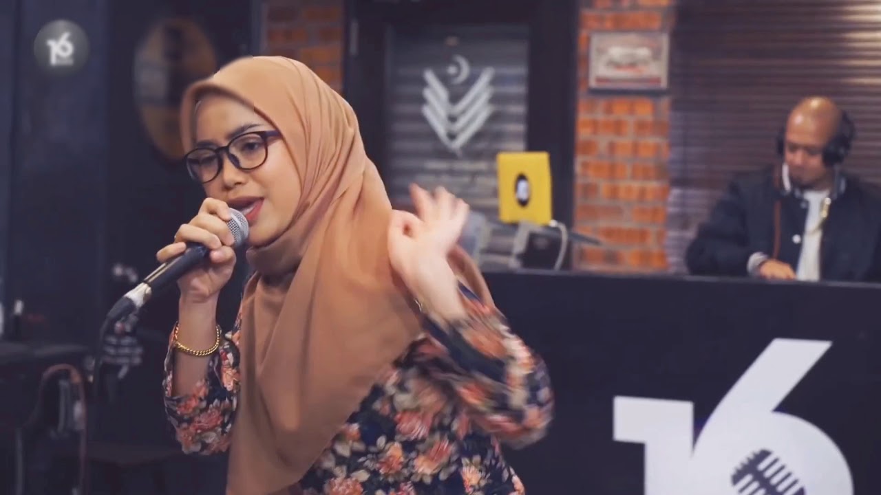 BUNGA | BUNGA IS ME | HIJAB RAPER ## - YouTube