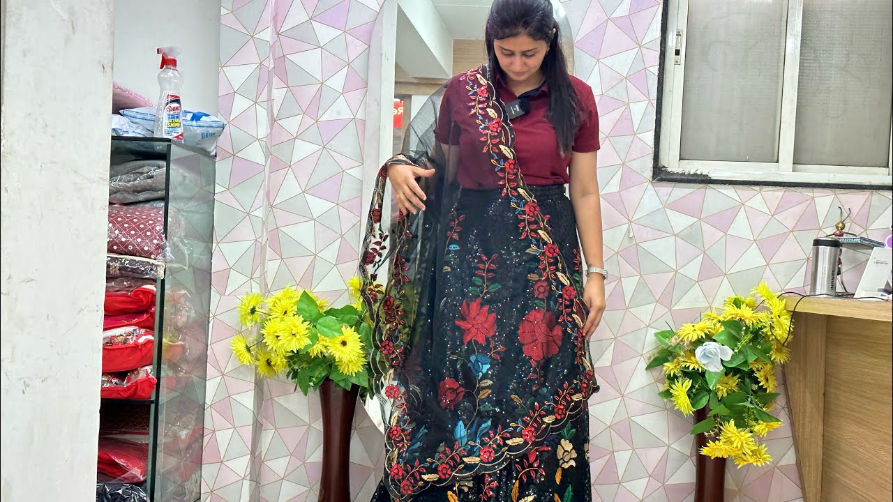 Kitna or shopping ho raha hai yaha se abb - YouTube