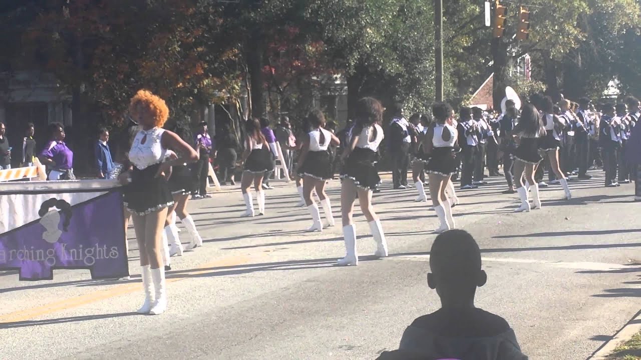 Crestwood Knights Thanksgiving Parade (2015) - YouTube