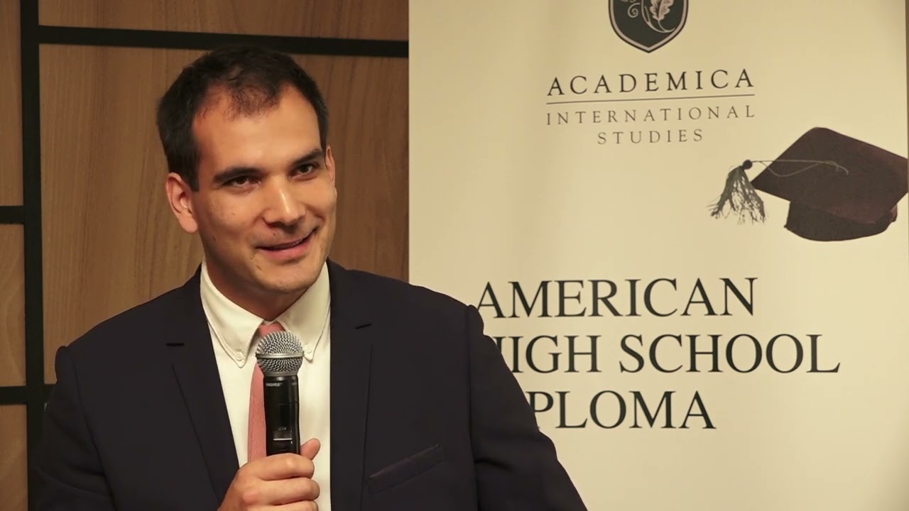 Témoignage : Antoine Rideau, program director, Centre Scolaire Saint ...