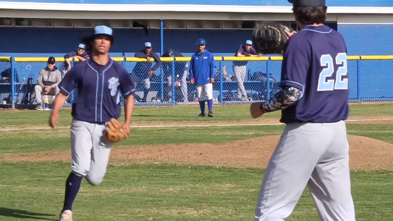 Zay Pena Throwing chairs - YouTube