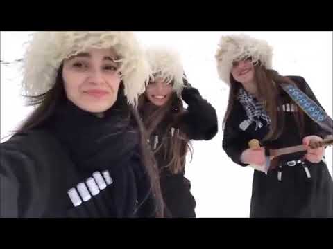 GÜRCÜ QIZLARI HARİKA MAHNI DERLƏR 😍😍👈👈