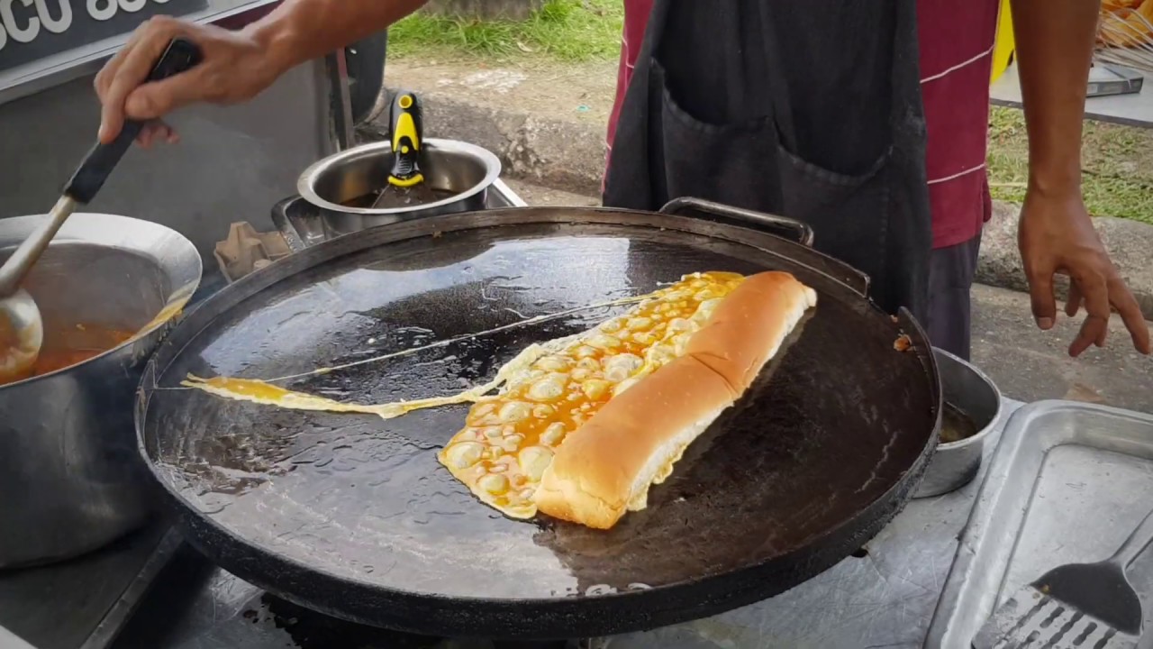 Malaysia Street Food | Roti John | Omelette Bread - Pasar Malam | Night ...