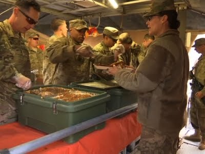 US Troops Celebrate Thanksgiving in Iraq - YouTube