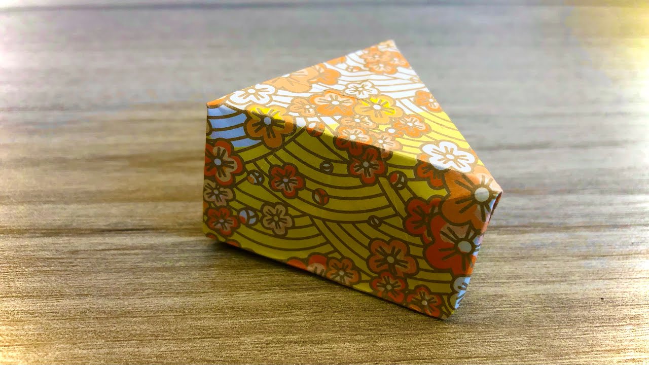 Geometry Origami: Triangular Prism (no tape/glue) - YouTube