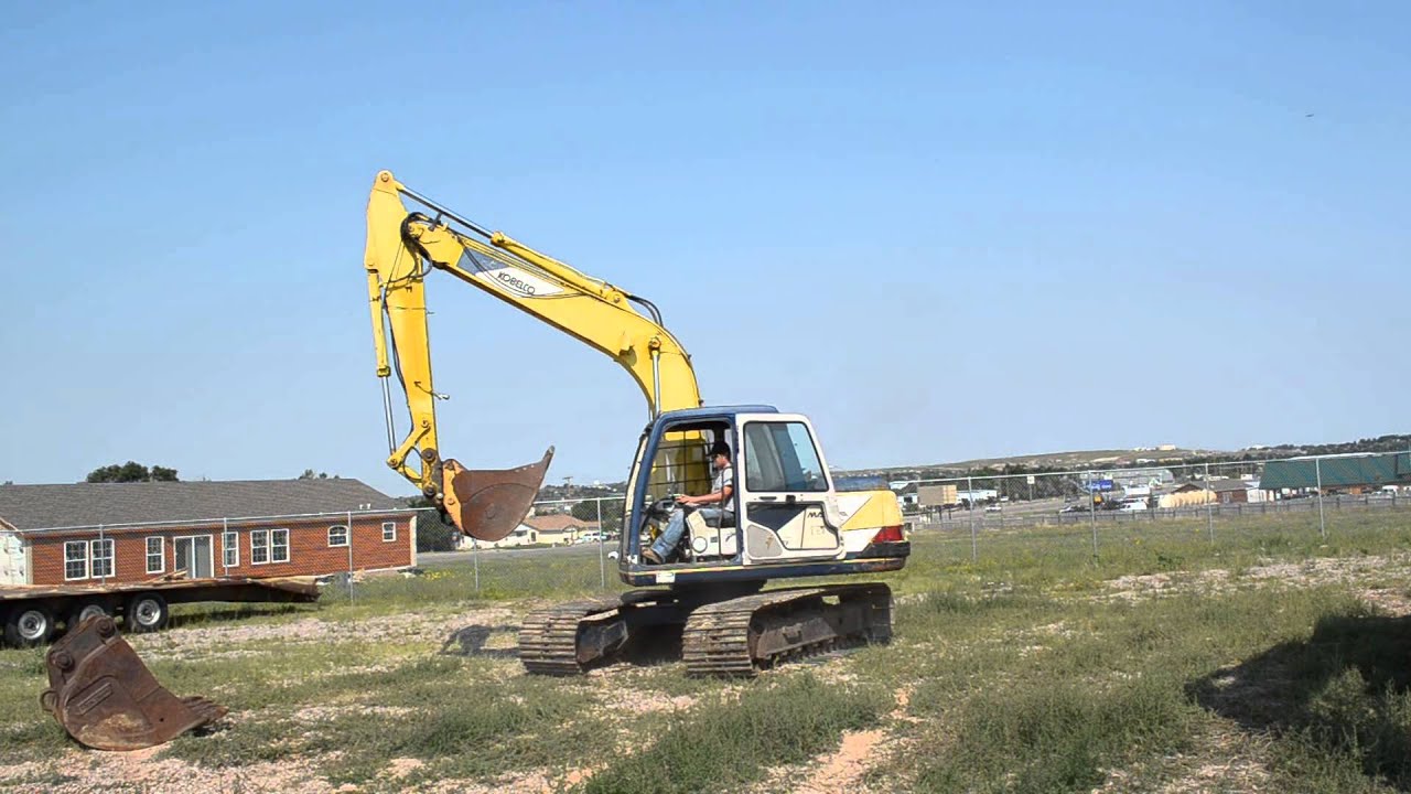 Kobelco Mark III SK 120 Trackhoe - YouTube