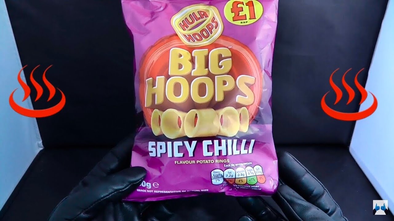 HULA HOOPS BIG HOOPS SPICY CHILLI 🌶REVIEW TASTE TEST EATING UK SNACKS ...