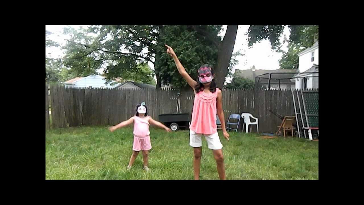 Moshi Monsters - Moshi Moshi Moshi Dance - YouTube