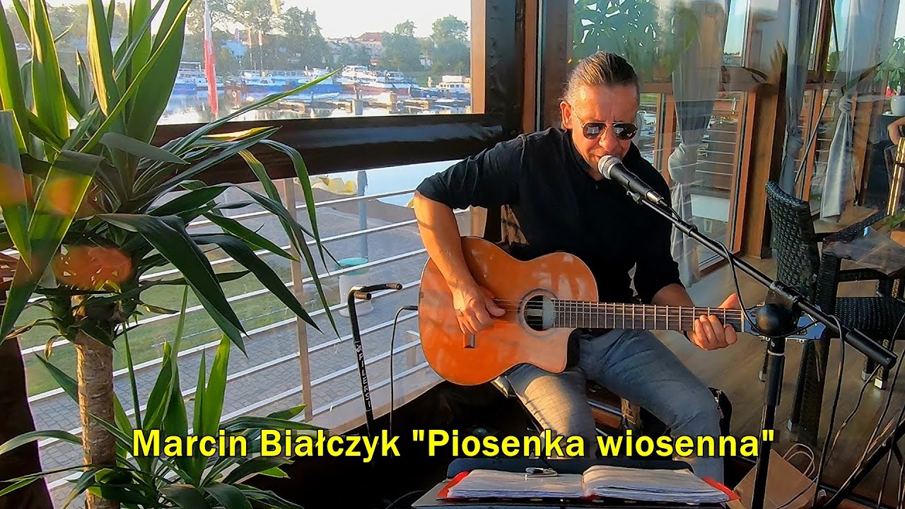 Marcin Białczyk - Piosenka wiosenna - YouTube