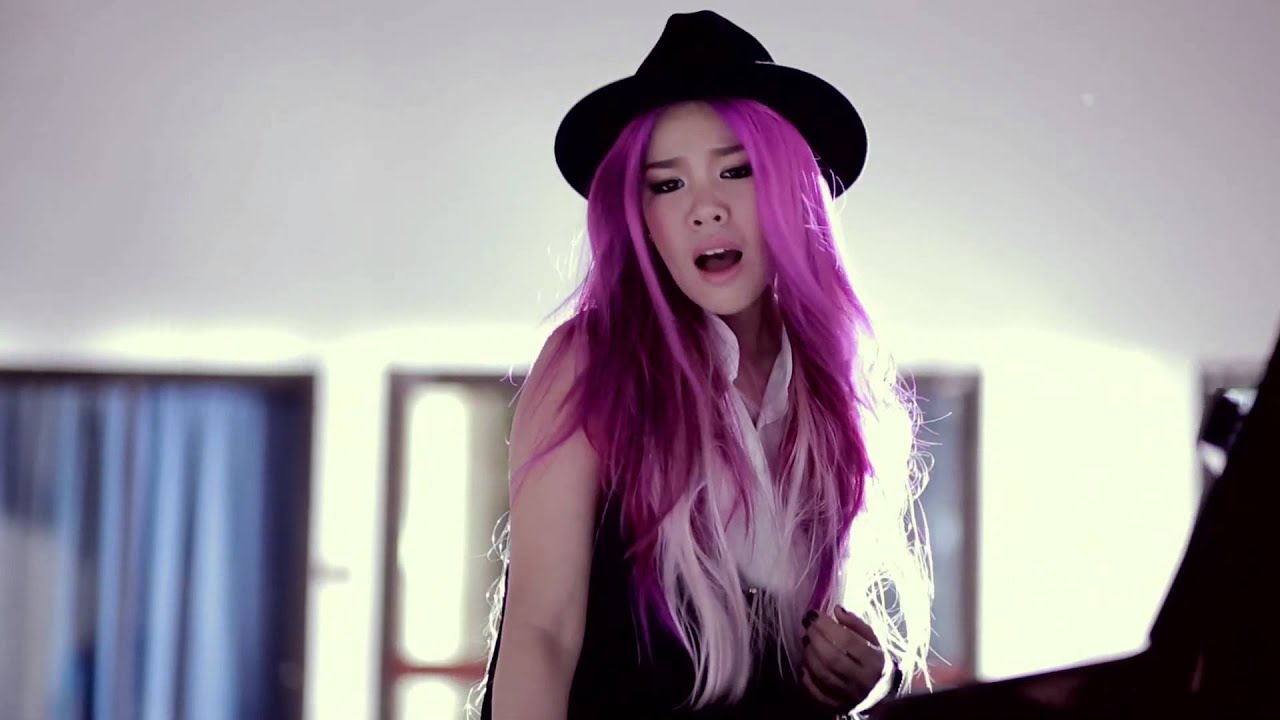 ที่อยากถามจริงจริงคือ : Faii Am Fine [Teaser Deezer MV] - YouTube