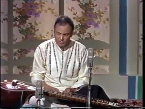 Ustad Rais Khan 1985 playing raag bhairavi - YouTube