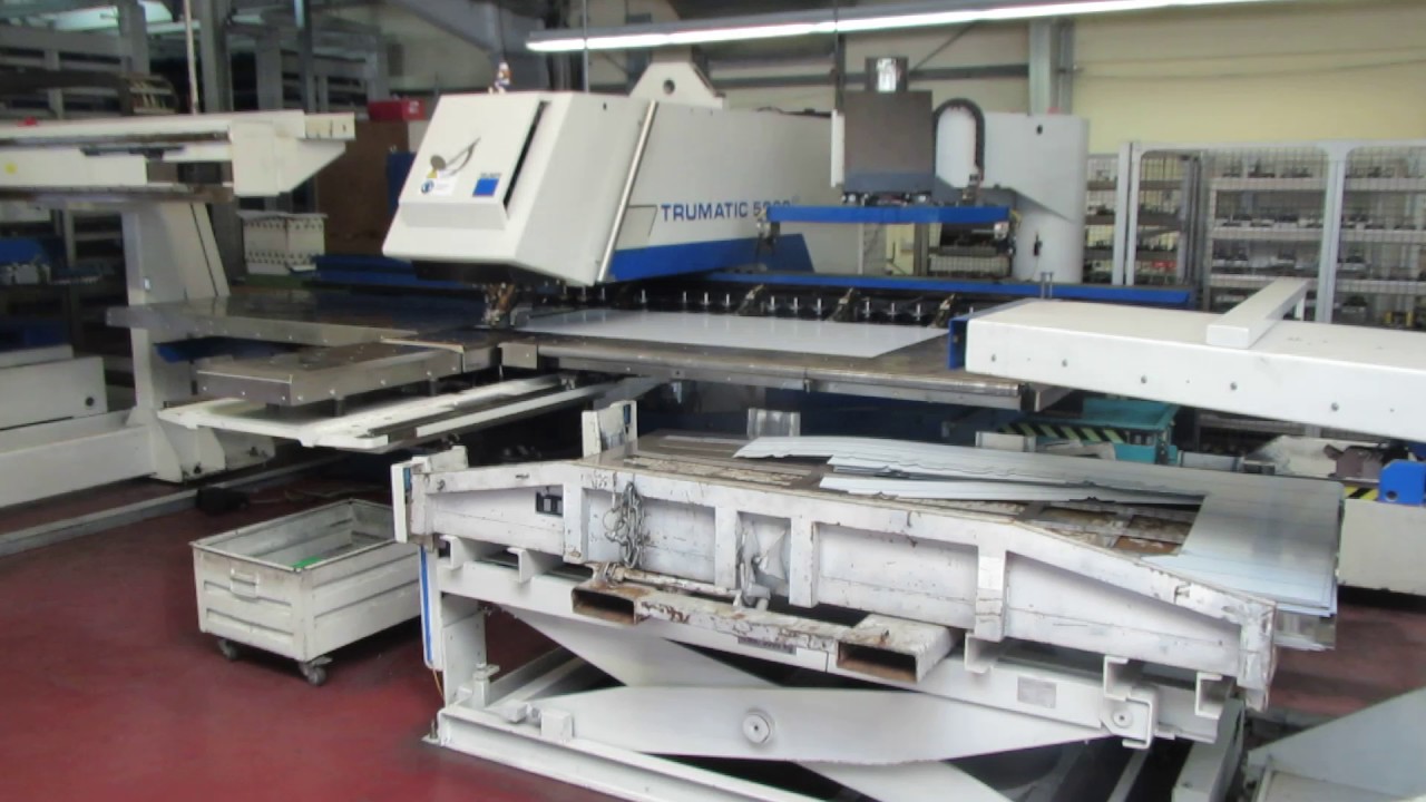 Stanzmaschine Trumpf TC 5000 R - 1300 FMC - Baujahr 2006 - YouTube