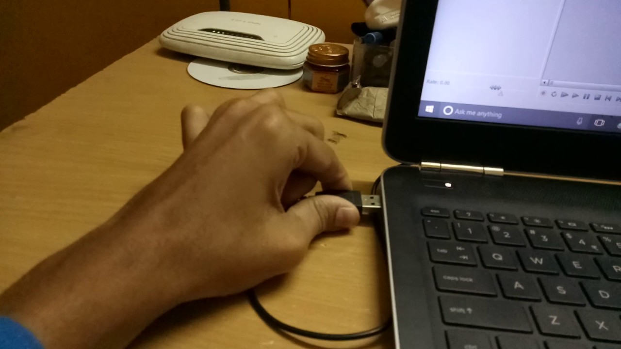 How to plug your usb(troll) - YouTube