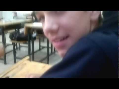 Öğrenci Şakası (Maymun taklidi)