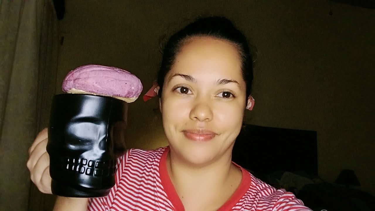 Asmr: Comiendo café con conchas rellenas y platicando. Eating conchas ...