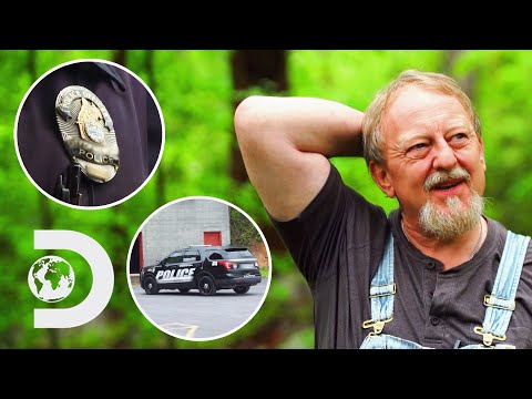 Mark & Digger Confronted By Police! | Moonshiners
