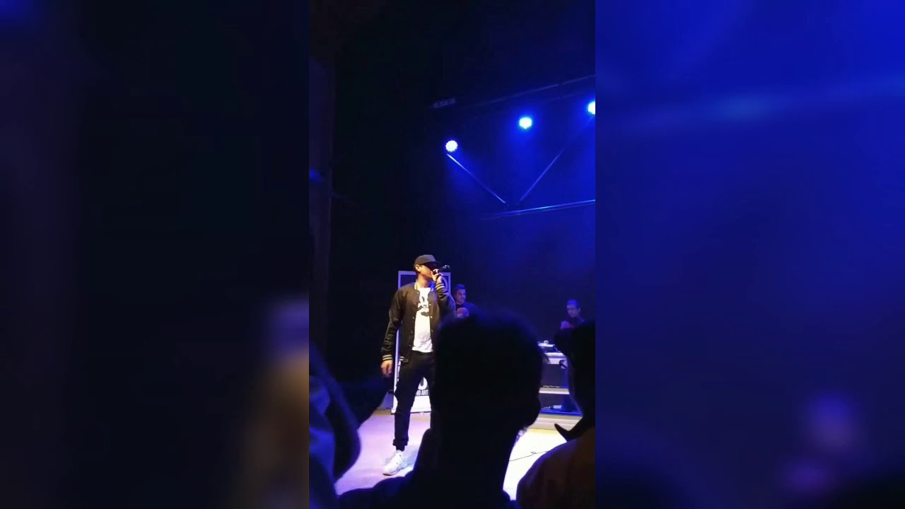 Inoki, mini concerto (Non mi avrete mai, Bolo by night, Giorno e notte ...