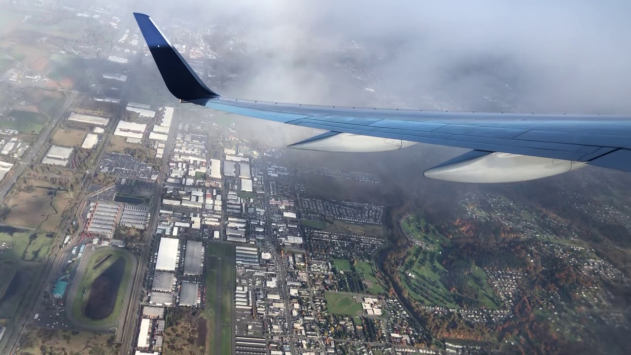 Flying over Seattle - YouTube