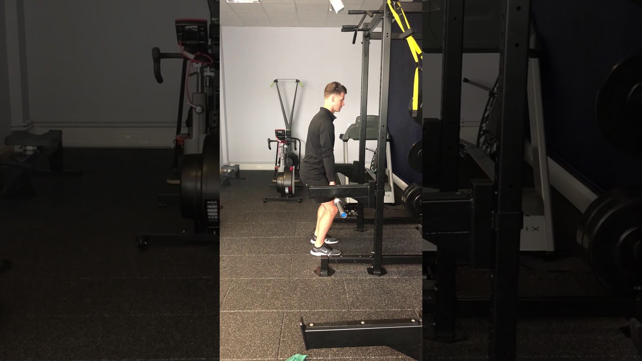 Isometric Mid Thigh Pull - YouTube
